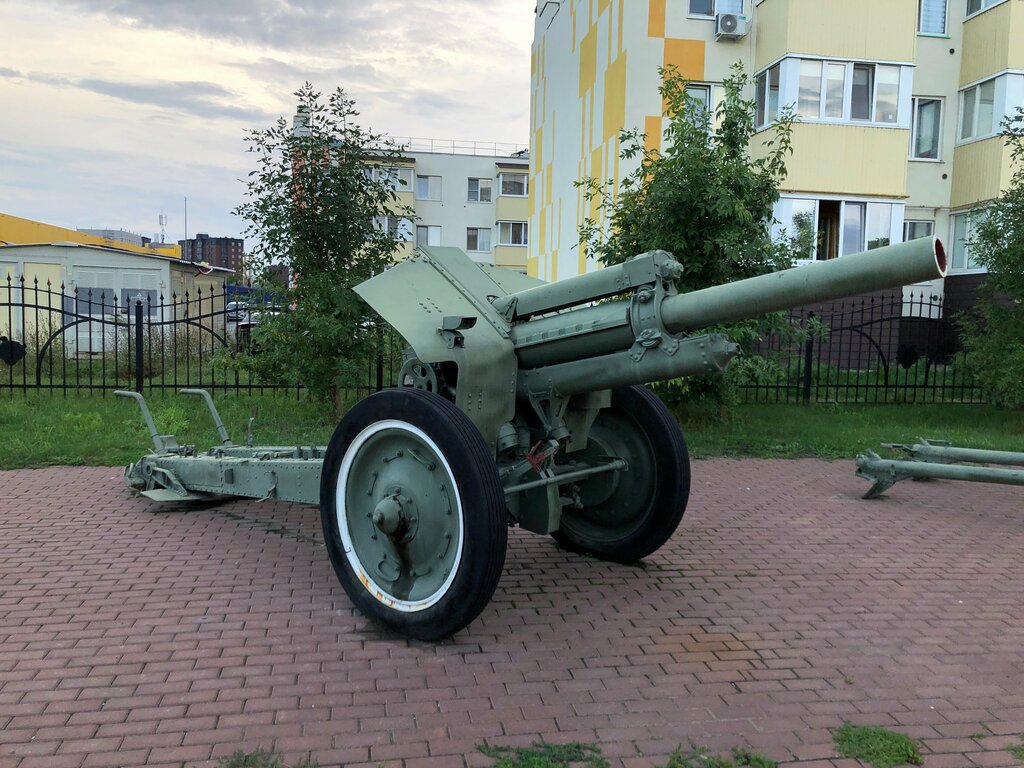 Teknoloji anıtı Гаубица образца 1938 года М-30, Ulyanovsk, foto
