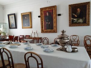 Музей-усадьба Л. Н. Толстого Ясная Поляна (Tula Region, Schyokinskiy District, selskoye poseleniye Yasnopolyanskoye, derevnya Yasnaya Polyana), müzeler ve sanat galerileri  Tulskaya oblastından