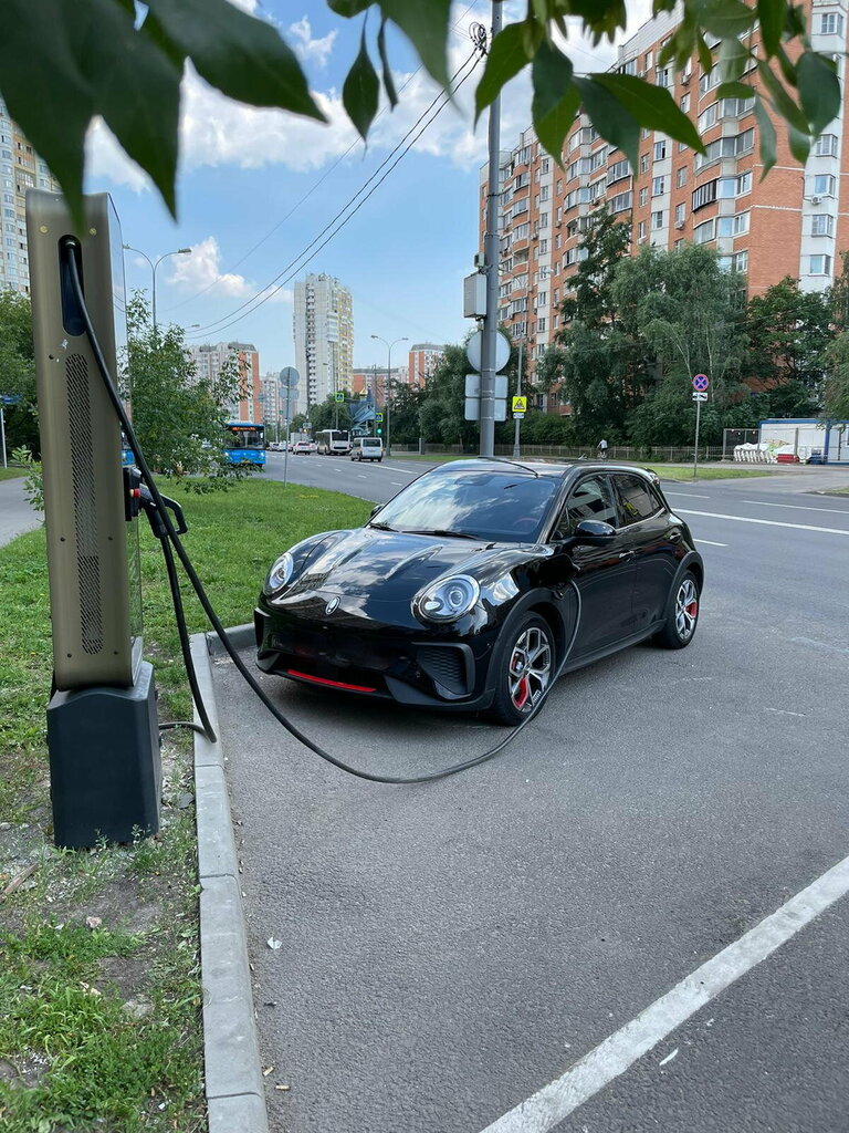 Elektrikli oto şarj istasyonları Энергия Москвы, Moskova, foto