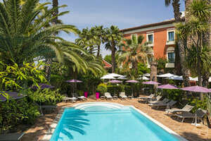 Hôtel l'Arena (Rue du Général de Gaulle No:139, Fréjus), otel  Fréjus'ten