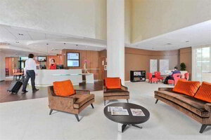 Novotel Suites Paris Issy Les Moulineaux (Île-de-France, Seine-et-Marne, Mitry-Mory, Rue Camille Desmoulins), otel
