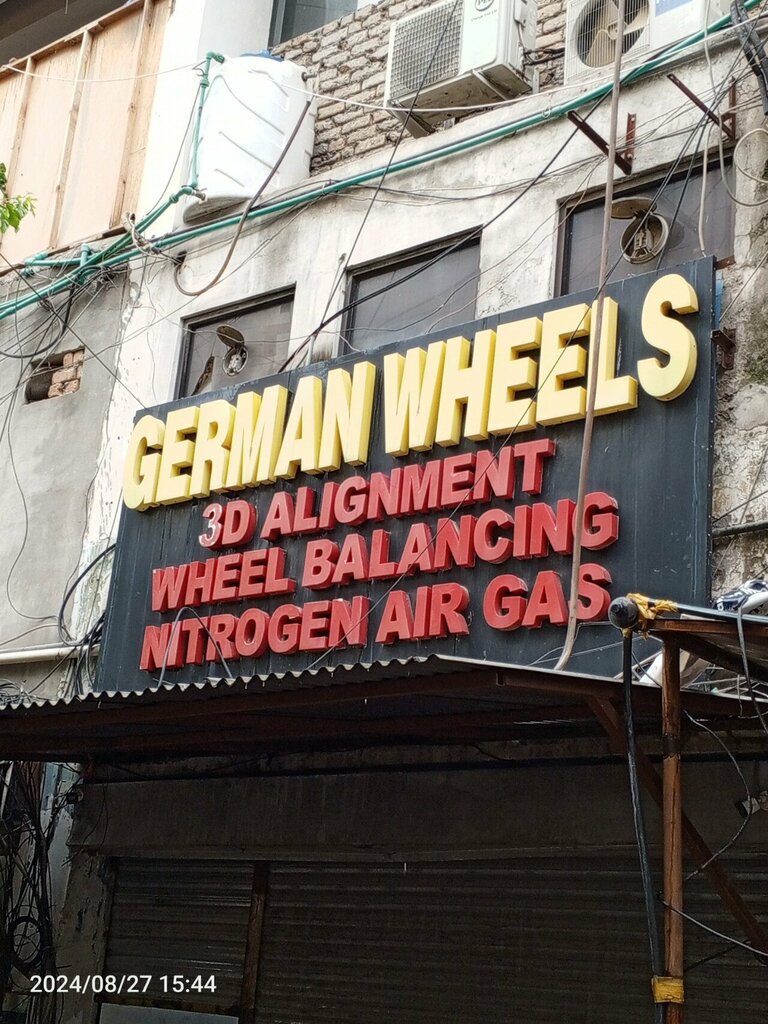 Otomobil servisi German whell, Islamabad, foto