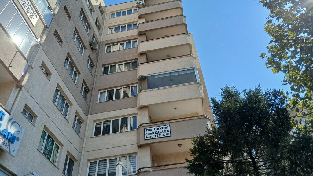 Özel ağız ve diş sağlığı klinikleri ve muayenehaneleri Diş Hekimi Cemil Kasaper, Bursa, foto