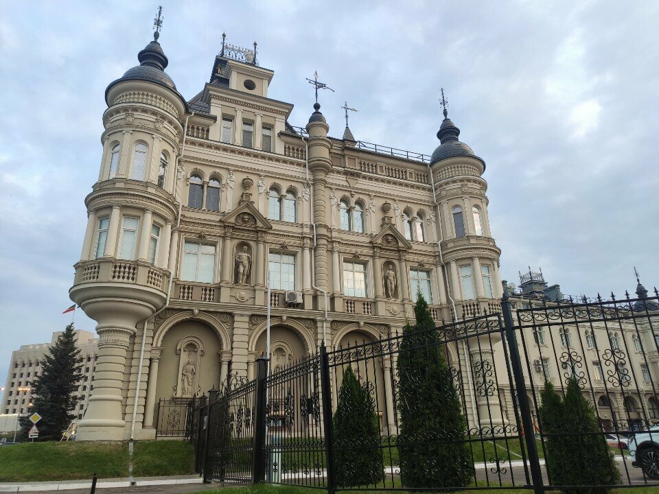 Kontrplak Shponirovka, Kazan, foto
