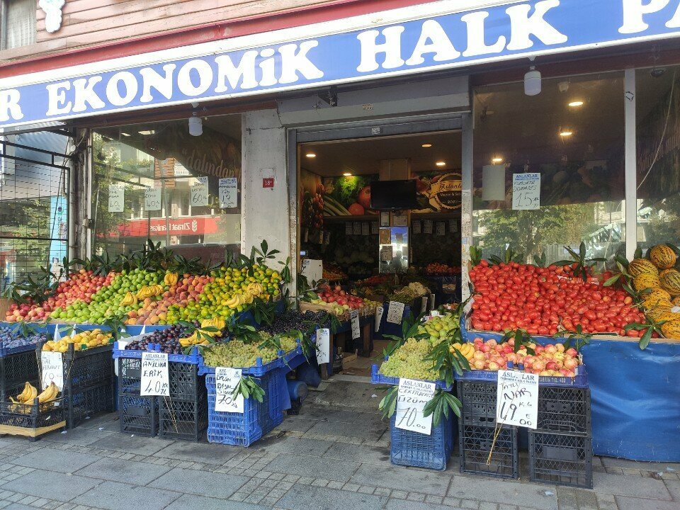 Manavlar Aslanlar Ekonomik Halk Pazarı, İstanbul, foto