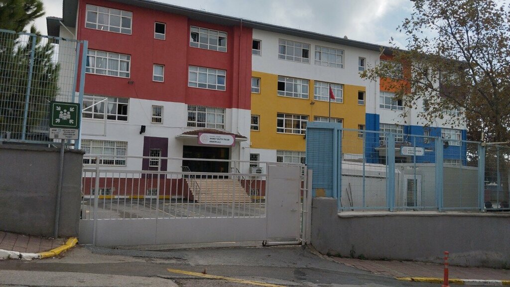 i̇lkokul Ahmet Kutsi Tecer İlkokulu, İstanbul, foto