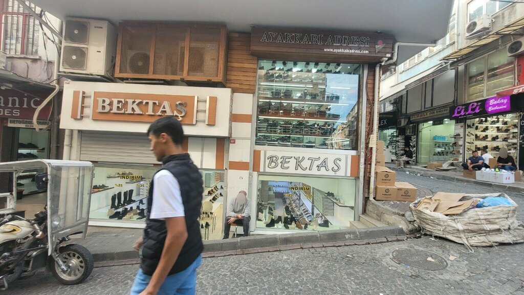 Ayakkabı mağazaları Bektaş Ayakkabı, İstanbul, foto