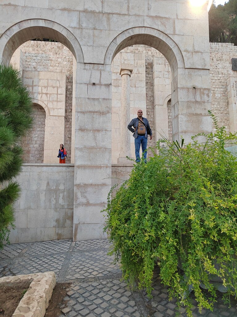 Anıt, heykel Hacu Kirmani Mezarı, Shiraz, foto