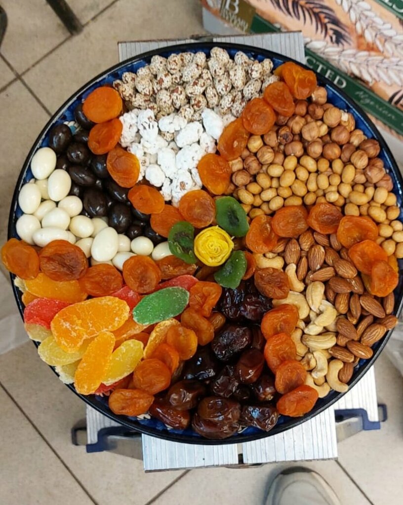 Kuruyemiş, atıştırmalık, kuru meyve Орехи, снеки, сухофрукты, Engels, foto