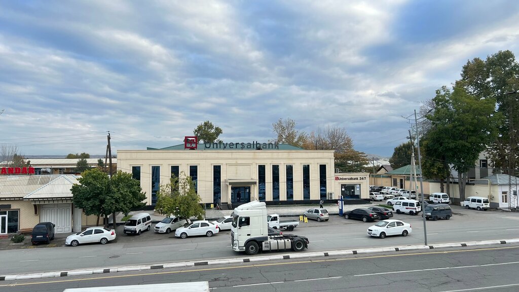 Banka Universalbank, Fergana eyaleti, foto