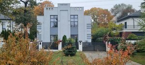 Gostevoi dom V centre Bresta na 2 komnaty (vulica Gierojaw Abarony Bresckaj Krepasci No:20), otel  Brest'ten