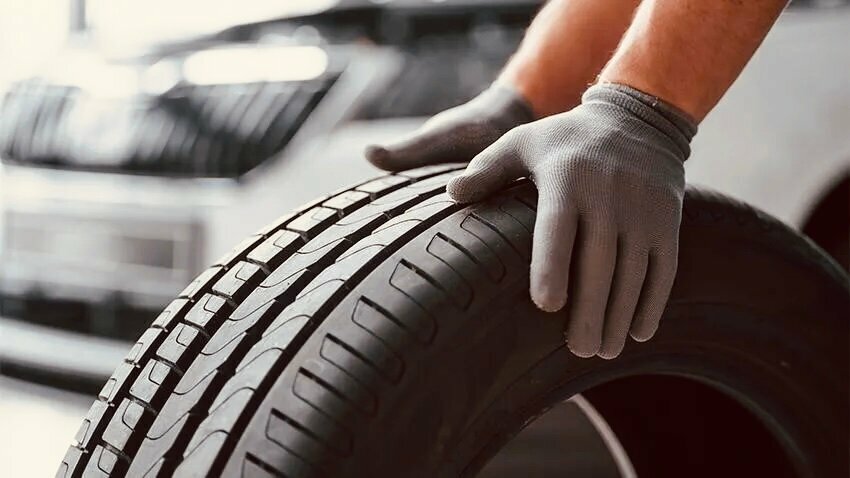 Oto lastik tamiri Tire repair service, Novgorodskaya oblastı, foto