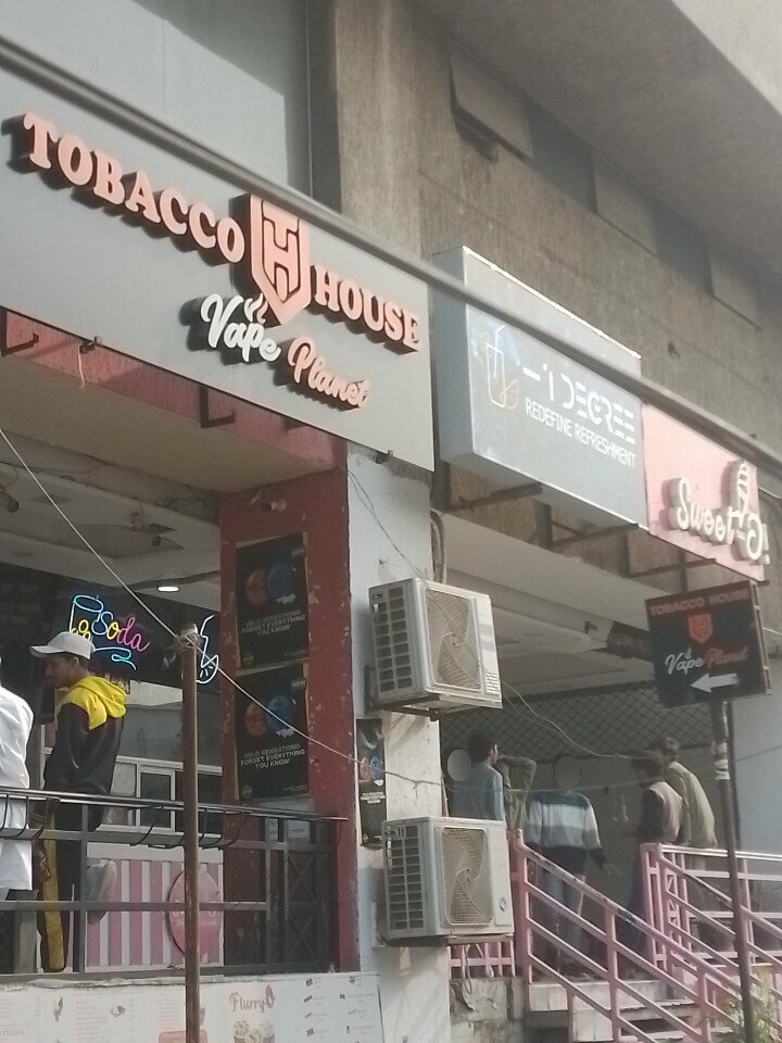 Tütün, sigara mağazaları Tobacco House Vape Planet, Lahor, foto