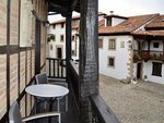 Akla Hotel Suites Santillana (Cantabria, Plaza las Arenas, 3), daireler