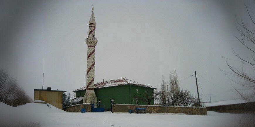 Cami Akçaali Mahallesi Cami, Elmadağ, foto
