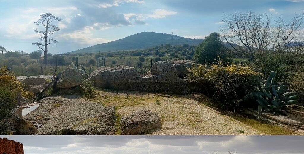 Turistik yerler Pers Mezar Anıtı, Foça, foto