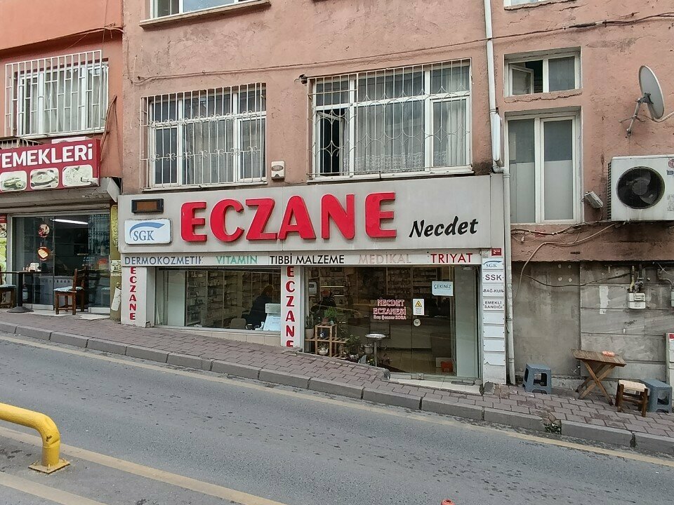 Eczaneler Necdet Eczanesi, İstanbul, foto