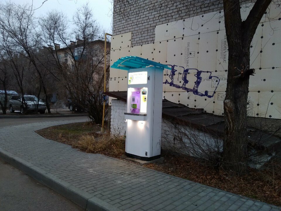 Su otomatı Zhivaya voda, Taldıkorgan, foto