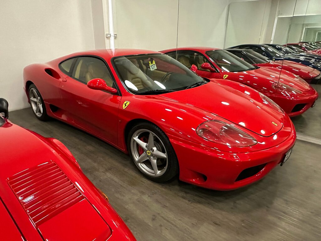 Otomobil satış galerileri Merkar Automobile, İstanbul, foto