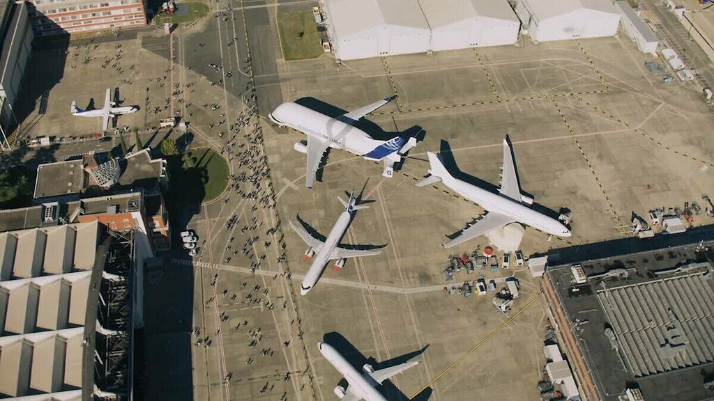 Havacılık ekipmanları Airbus Middle East, Dubai, foto