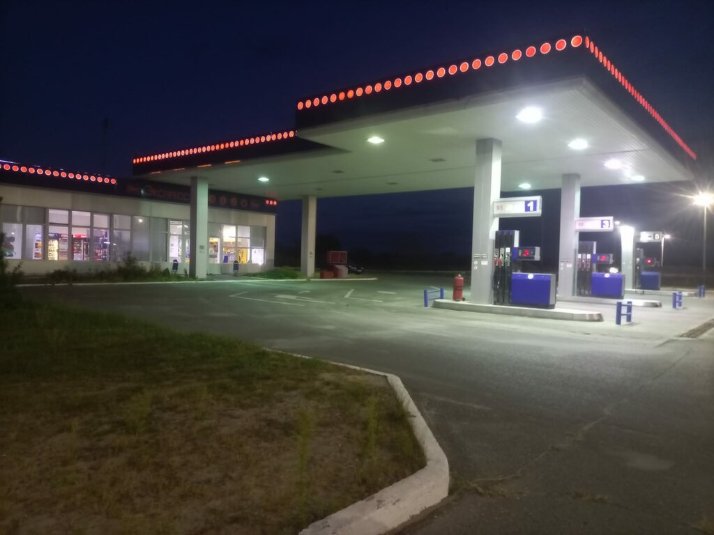 Benzin istasyonu Унк, Volgogradskaya oblastı, foto