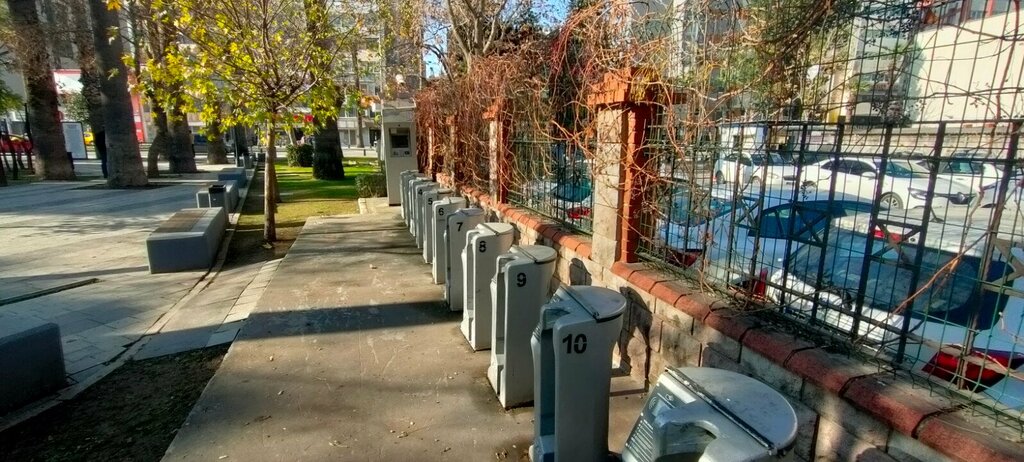 Bisiklet kiralama Bisim Alsancak Garı İstasyonu, İzmir, foto