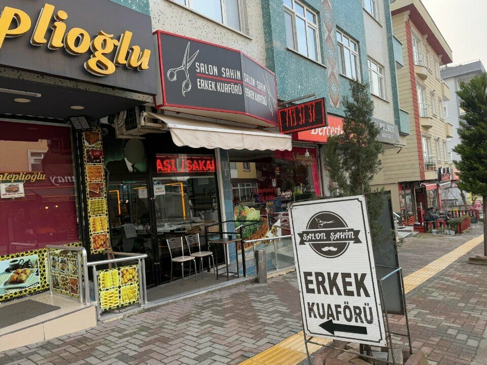 Berberler Salon Şahin Erkek Kuaförü, İstanbul, foto