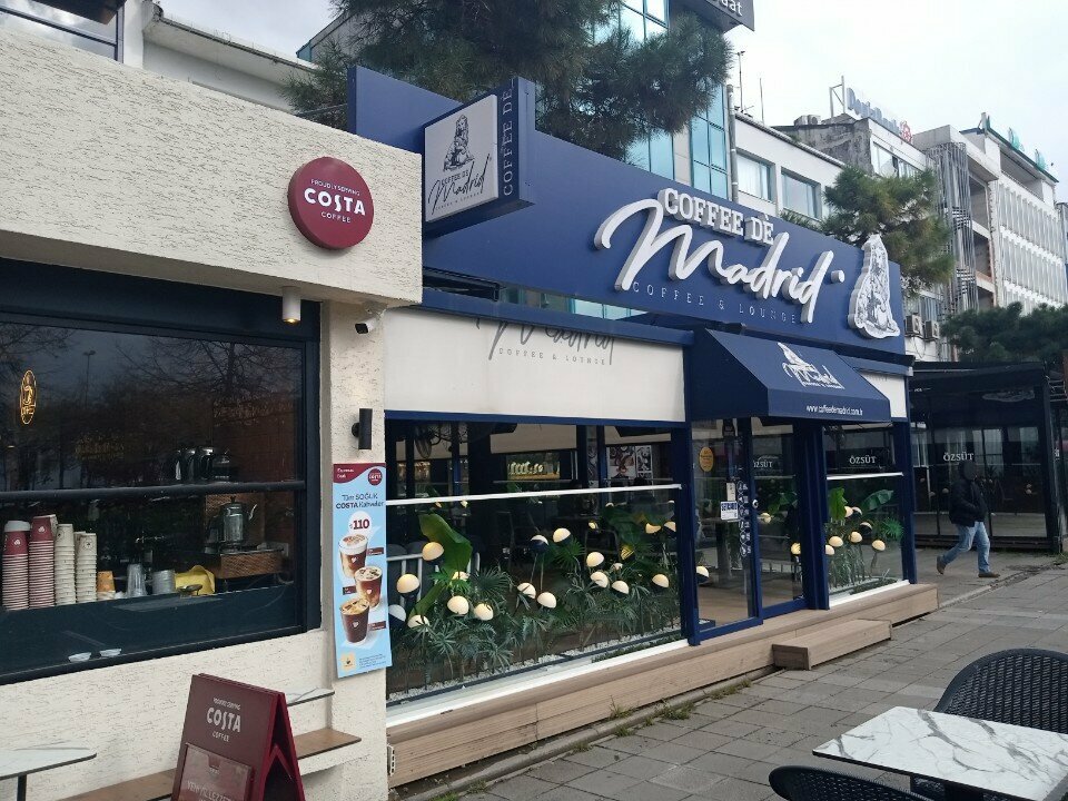 Kahve dükkanları Coffee de Madrid Kartal, İstanbul, foto