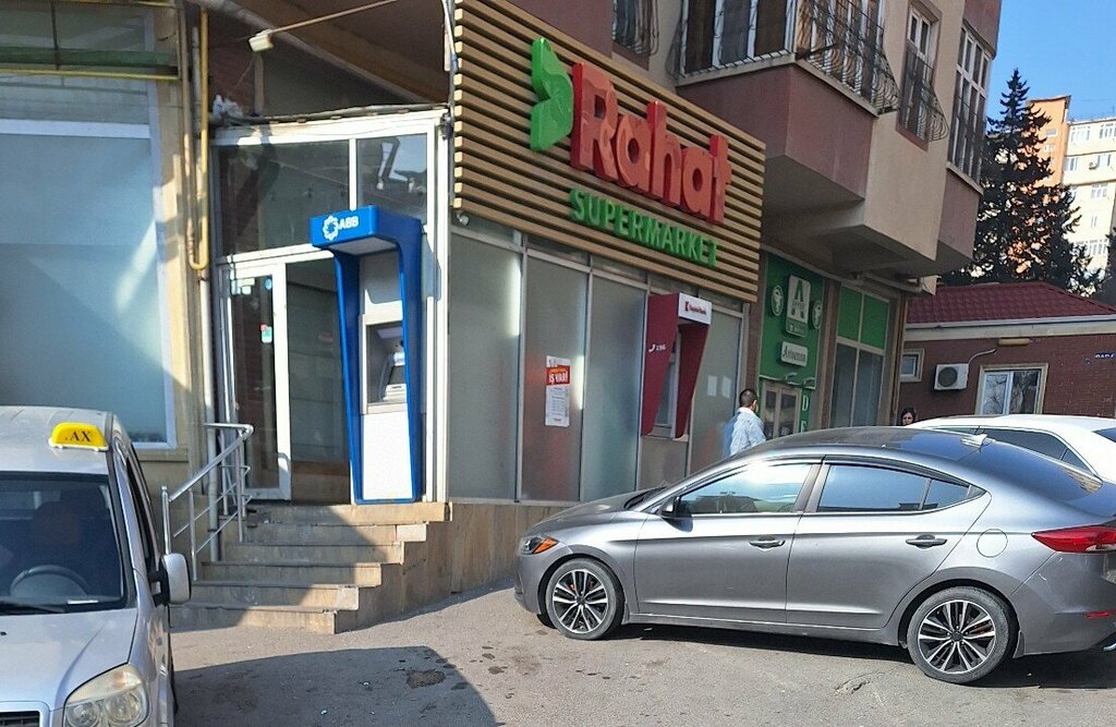 ATM'ler ABB, Bakü, foto