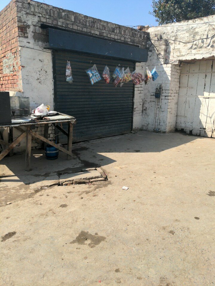 Büyük mağazalar Amir general store, Lahor, foto