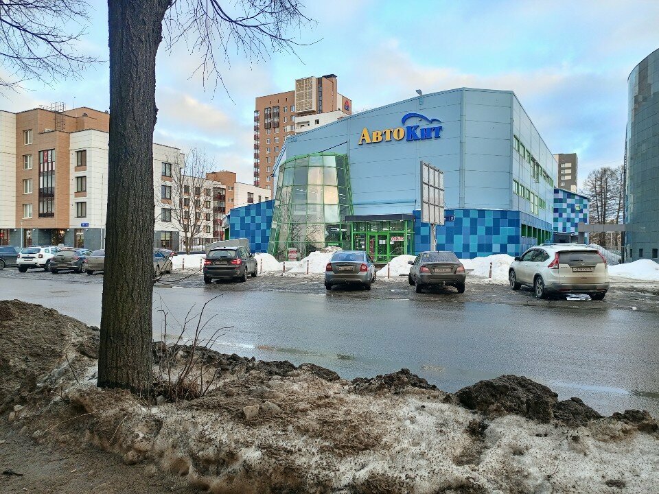 Alışveriş merkezleri Avtokit, Petrozavodsk, foto