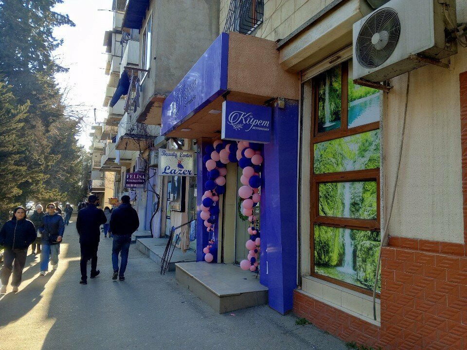 Bijuteriler Kupem, Bakü, foto