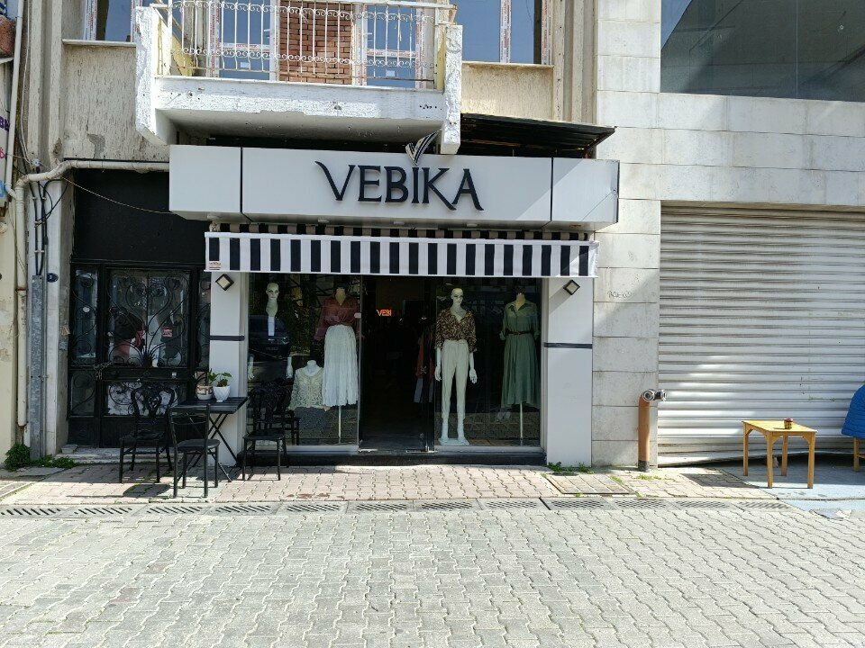 Giyim pazarı Vebika, İzmir, foto