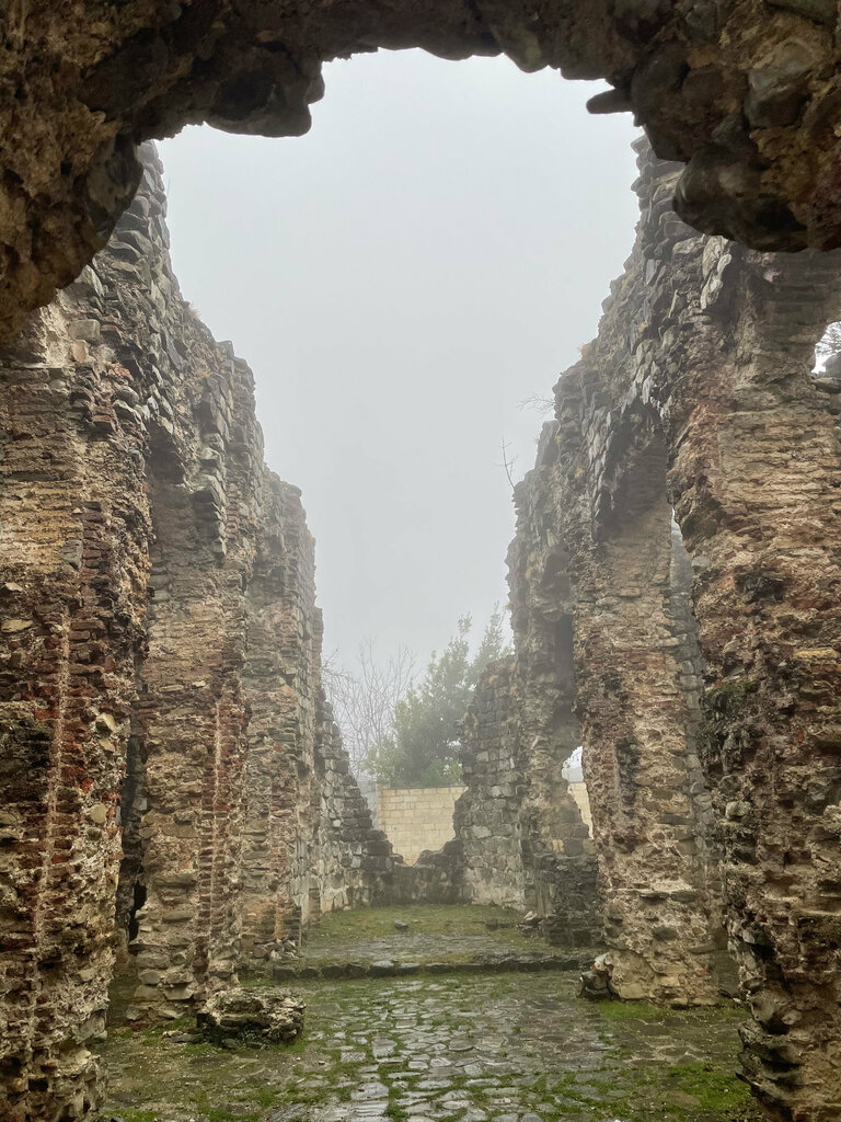 Ortodoks kiliseleri Qum Basilica, Kah Rayonu, foto