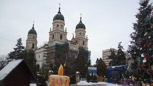 Catedrala Mitropolitană Sfînta Parascheva din Iași (Iași, Iași), ortodoks kiliseleri  Jassy'den