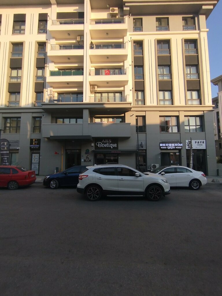 Berberler Berberim Çağdaş, İzmir, foto