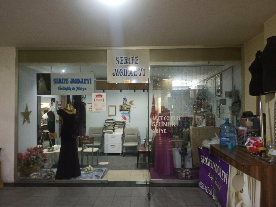 Moda evleri Şerife Moda Evi, İzmir, foto