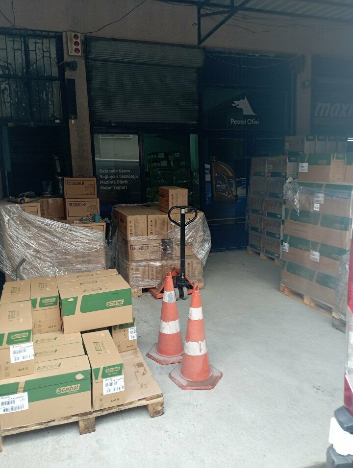 Yağlama ürünleri Yeni Umut Petrol Ürünleri, Ankara, foto