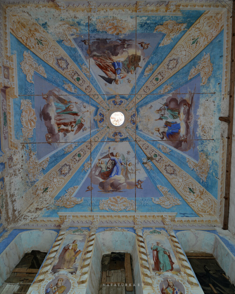 Ortodoks kiliseleri Церковь Троицы Живоначальной в Любегощах, Tverskaya oblastı, foto