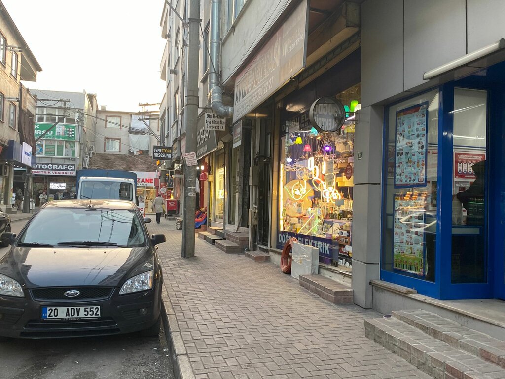Lamba ve avize mağazaları Avize Dünyası, Bursa, foto