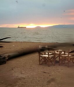 Eftelya Beach Bar (Cumhuriyet Mah., Uğur Mumcu Cad., No:1, Dikili, İzmir), plaj  Dikili'den