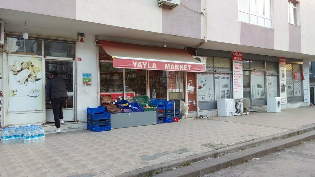 Mini-market Yayla Market, İstanbul, foto