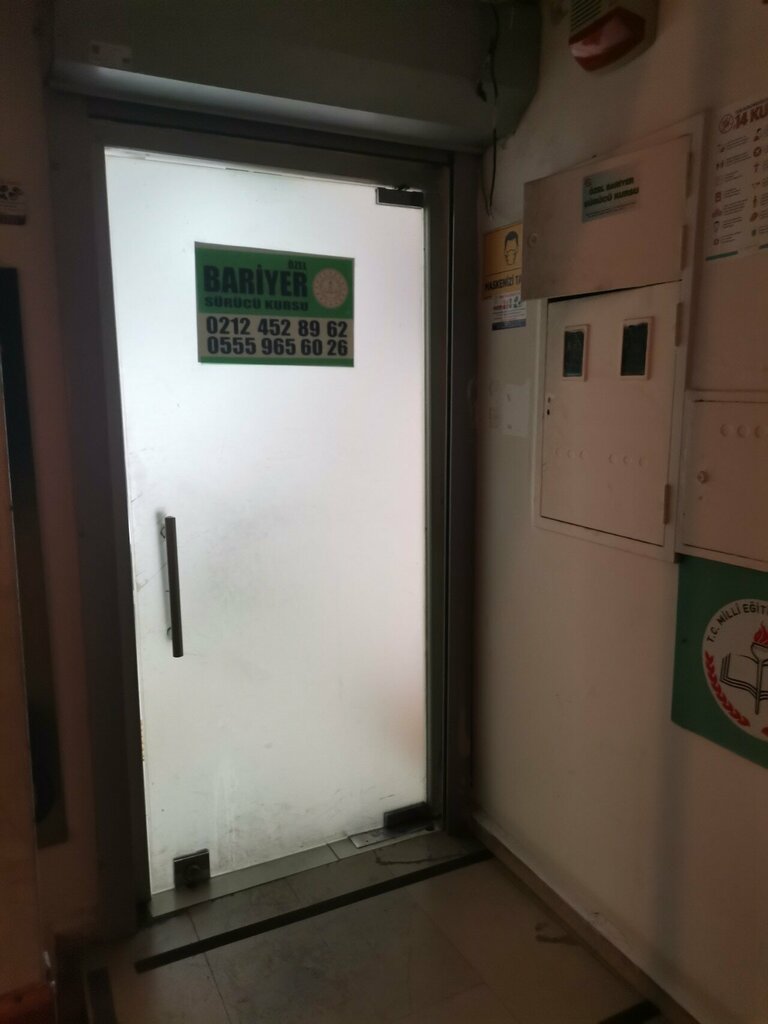 Sürücü kursları Özel Bariyer Sürücü Kursu, İstanbul, foto
