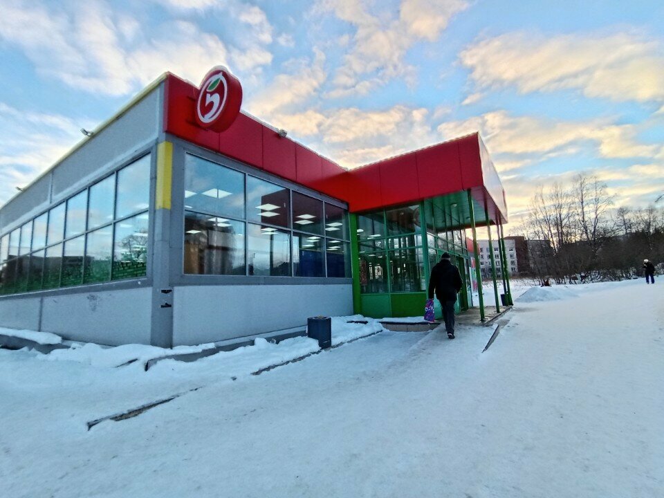 Teslimat noktası 5Post, Kirovo‑Chepetsk, foto