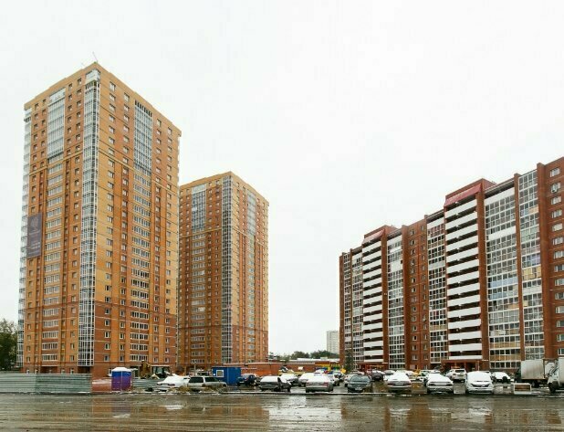 Konut blokları Черемушки на Бугринке, Novosibirsk, foto