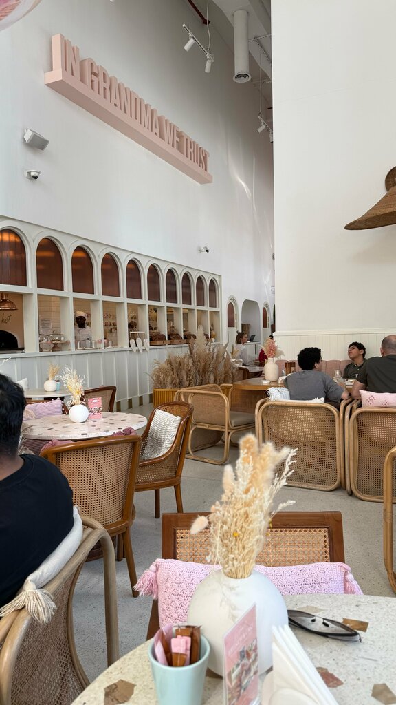 Kafe Brunch & Cake, Dubai, foto