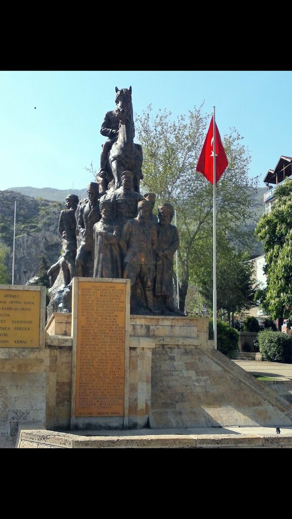Anıt, heykel Amasya Tamim Anıtı, Amasya, foto