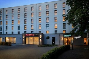 Hampton by Hilton Kaiserslautern (Fischerstraße No:77, Kaiserslautern), otel  Kaiserslautern'den