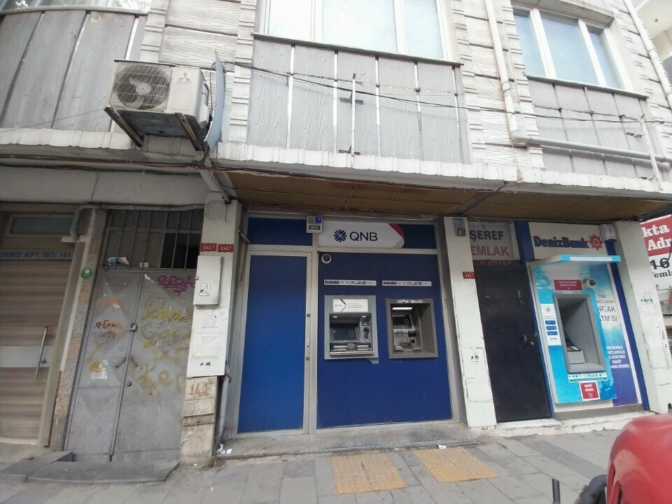ATM'ler QNB ATM, İstanbul, foto