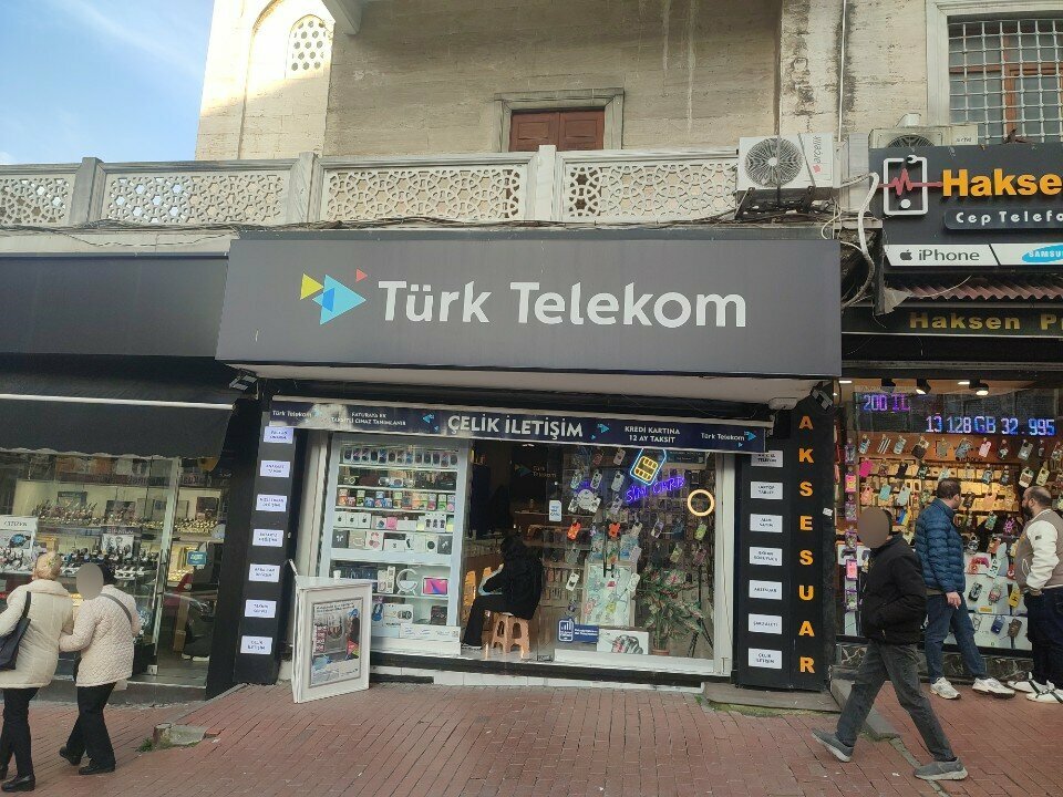 Cep telefonu ve aksesuarları satış mağazaları Turkcell, İstanbul, foto